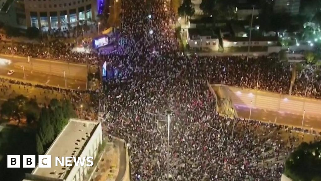 Israel: Drone footage shows scale of protests in central Tel Aviv