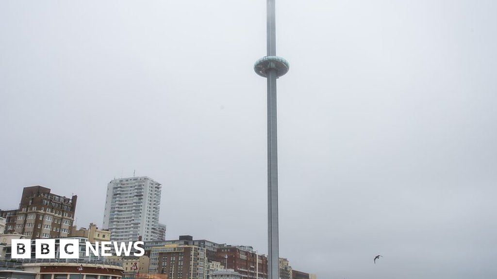 i360 Brighton: World's thinnest tower to open to public - BBC News