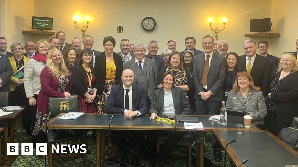 SNP split claims are complete fiction, MP insists - BBC News