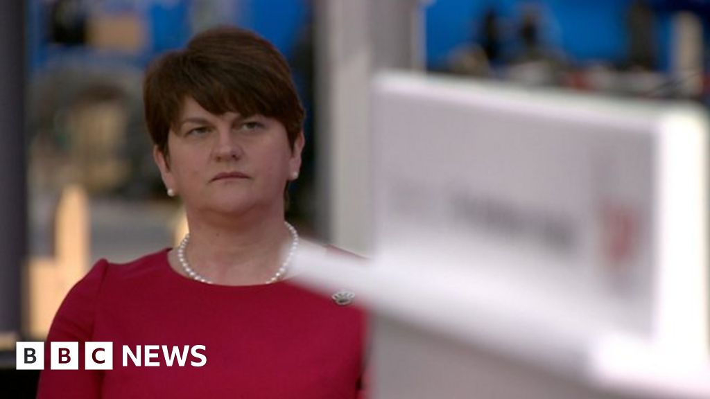 Arlene Foster set to be first woman elected as leader of DUP - BBC News