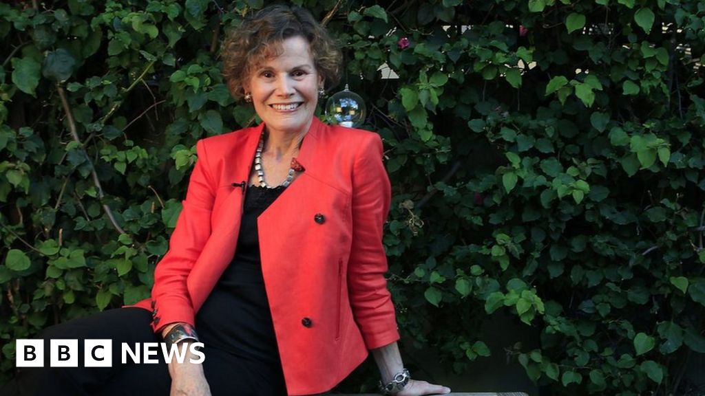 Why author Judy Blume's classic novel still inspires fans - BBC News