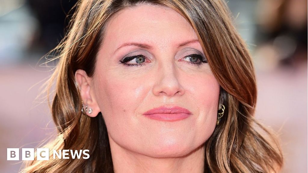 Sharon Horgan: Women are making best TV comedy - BBC News