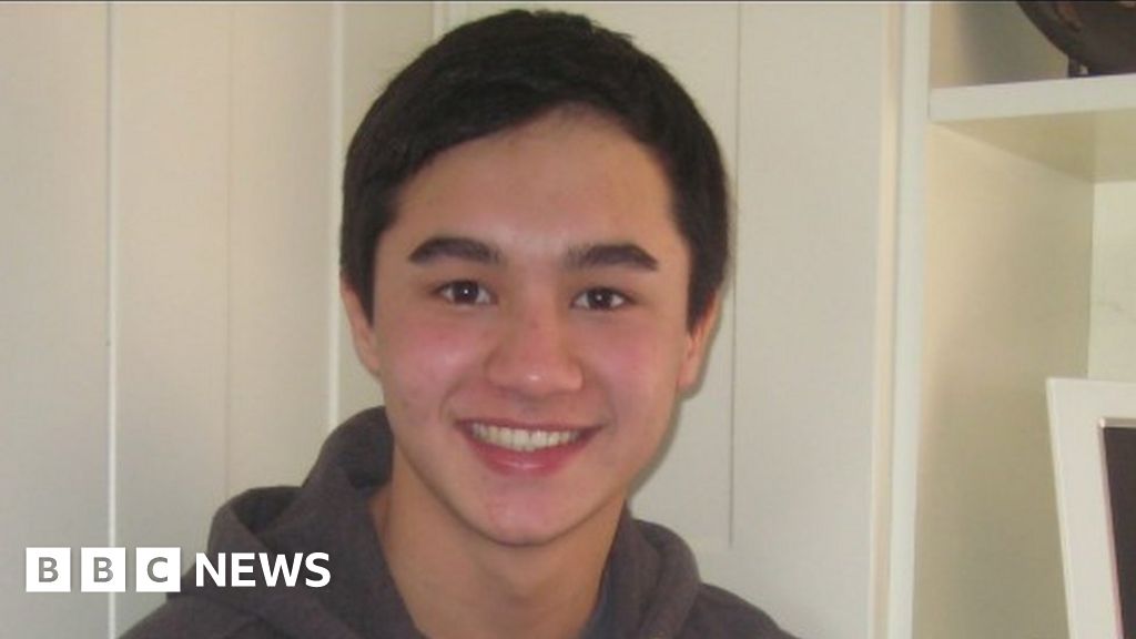 Adrian Lynch: Body found where missing man last seen - BBC News