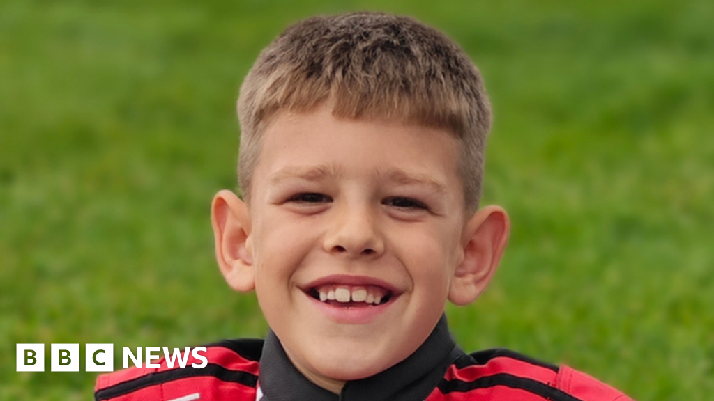 Boy, 8, dreams of Formula 1 glory after third open-heart surgery - BBC News