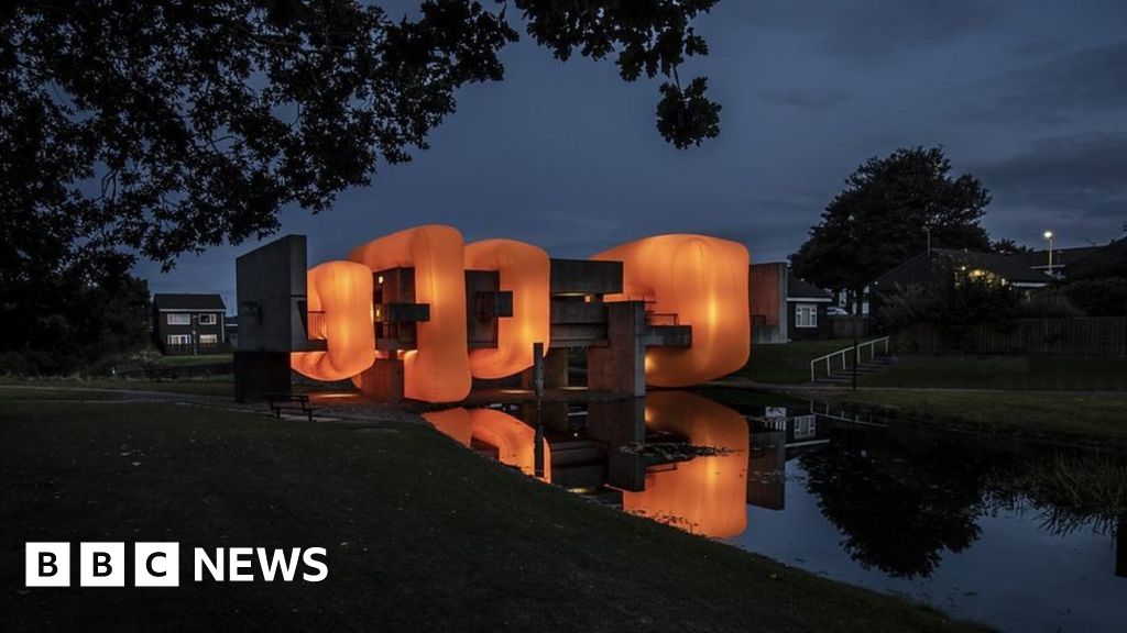 Peterlee's Apollo Pavilion adorned with inflatable sculptures - BBC News