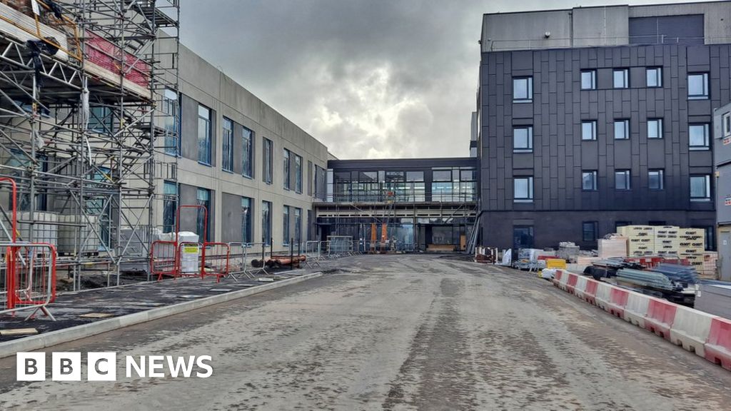 Whitehaven hospital rebuild to be finished by summer 2024 - BBC News