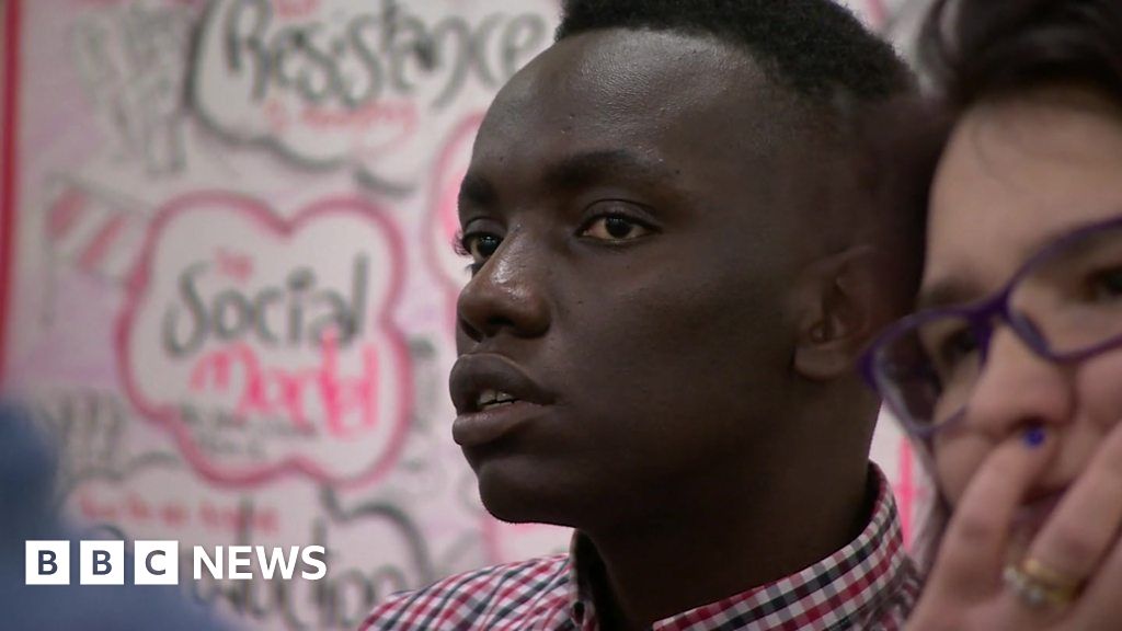 Disabled people on the difficulties of finding work - BBC News