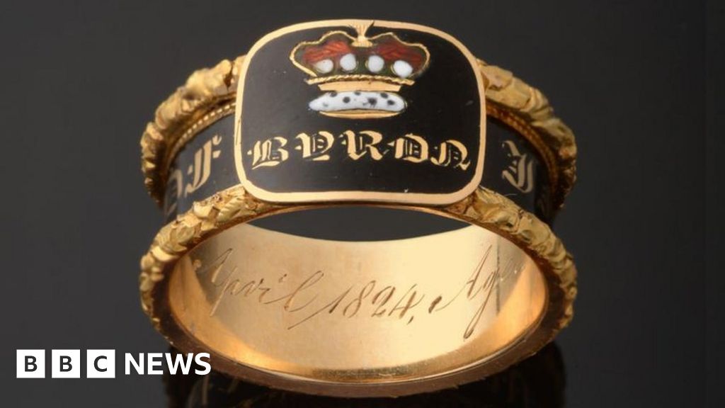Rare Byron memorial ring sells for £9,200