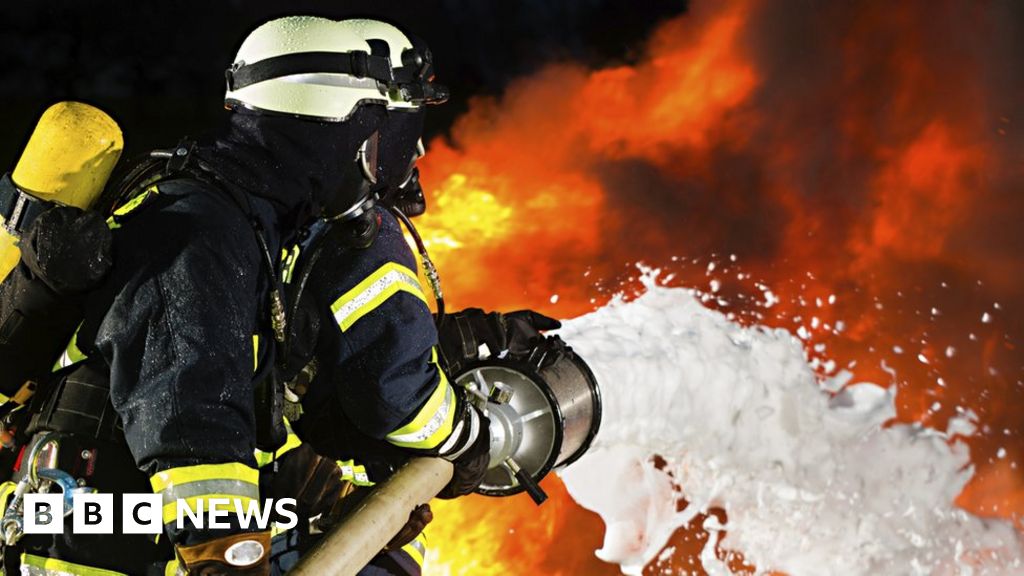 Why firefighters could save the NHS - BBC News
