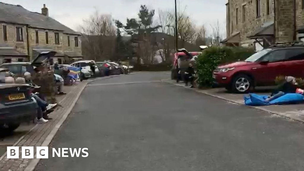 Coronavirus: Socially-distanced bingo played on Settle street