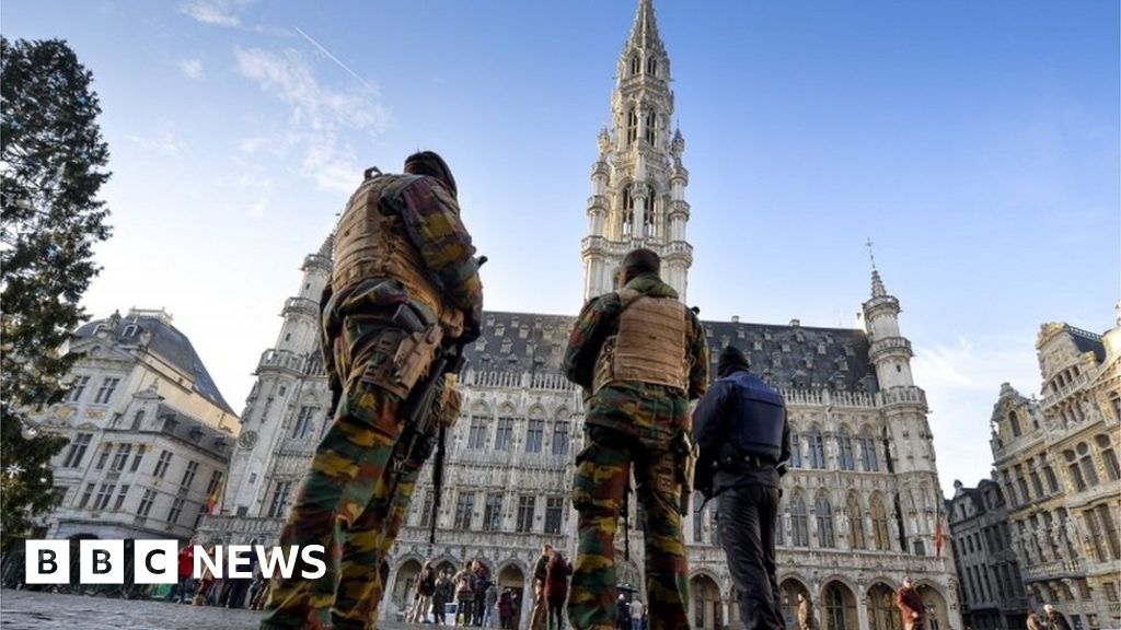 Belgium police investigate Brussels lockdown orgy claims - BBC News