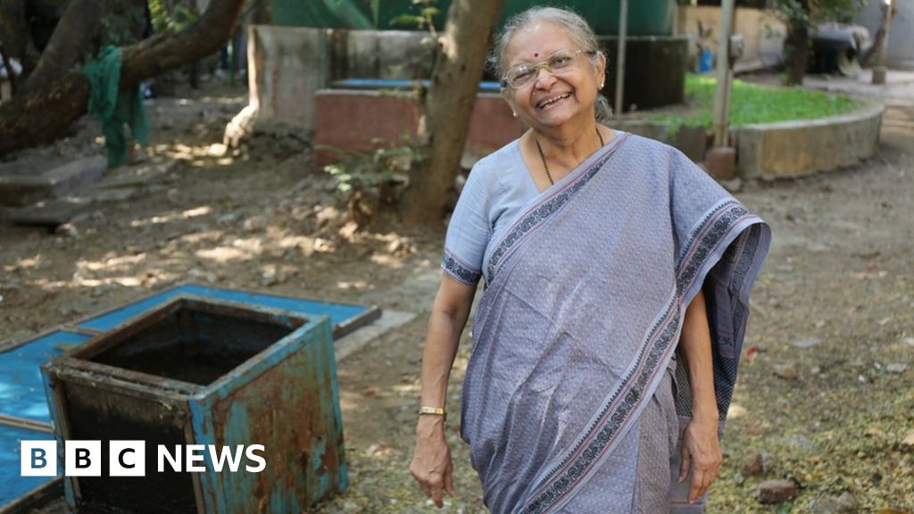 Activist working to reduce Mumbai's rubbish mountain - BBC News