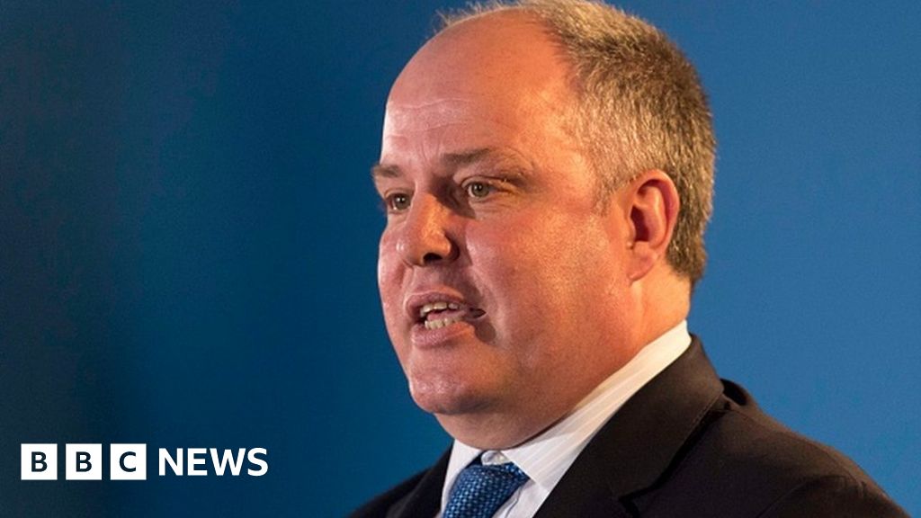 Welsh Tory says 'lazy Labour has run out of steam' - BBC News