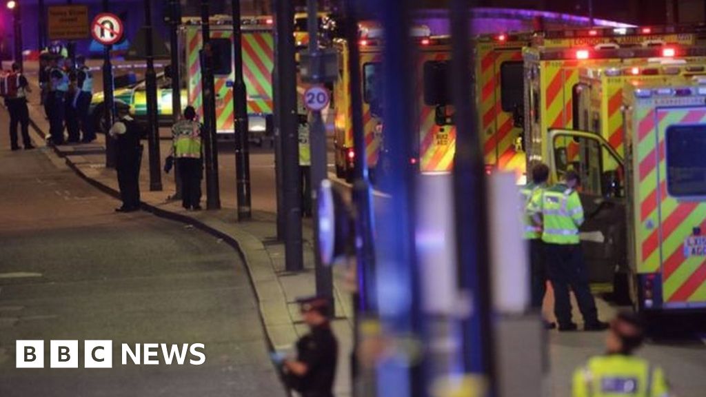 London attack: Belfast woman fled hotel with son - BBC News