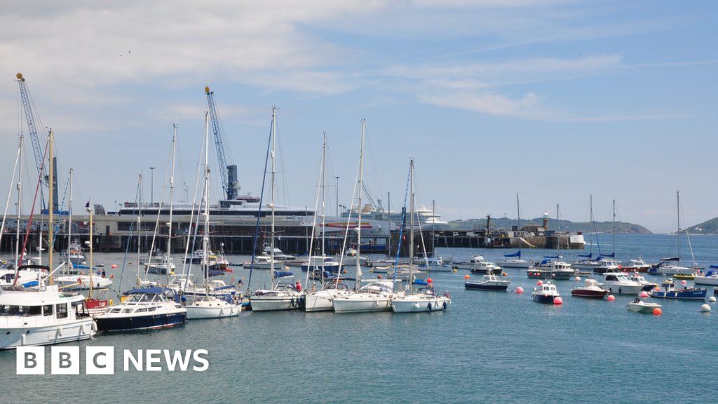Guernsey Ports gears up for 'very busy' summer season - BBC News