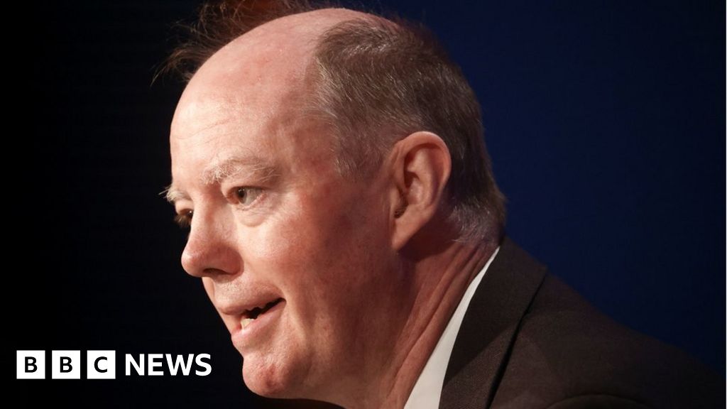 Prof Chris Whitty: Deprived coastal towns need redesign - BBC News