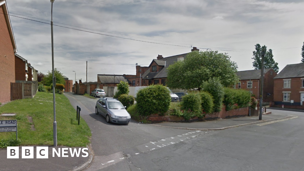 Arrests after man attacked and car stolen in Carlton - BBC News Arrests after man attacked and car stolen in Carlton - BBC News