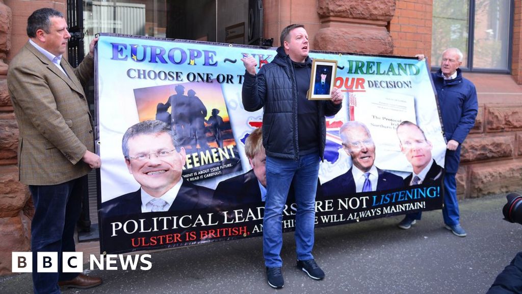 Brexit: UVF murder victim's brother disrupts loyalist protest