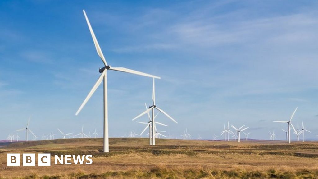 'Record' year for renewable electricity generation - BBC News