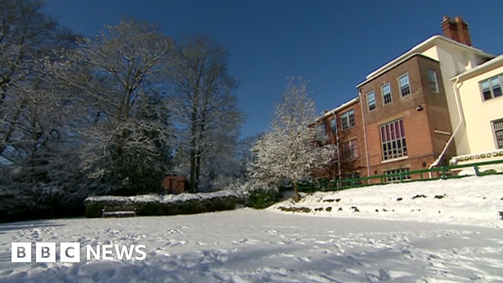 Why schools close for a snow day: A head teacher explains