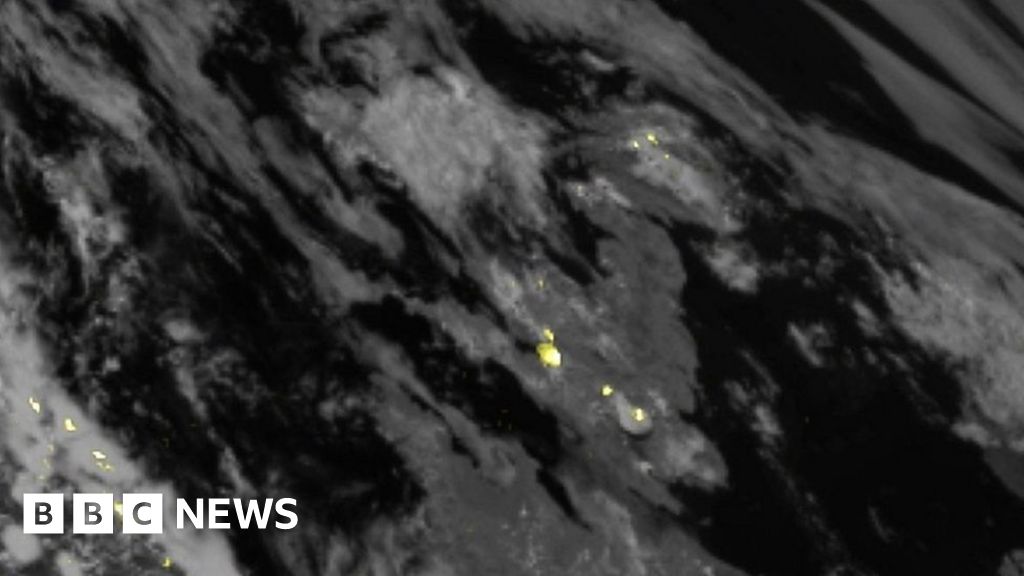 Space camera captures lightning storms over UK - BBC News