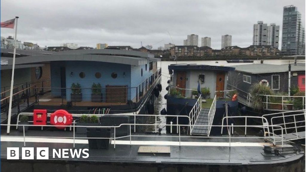 Chelsea 'mega boats' served eviction notice - BBC News