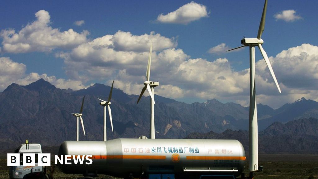 China embarked on wind power frenzy, says IEA - BBC News