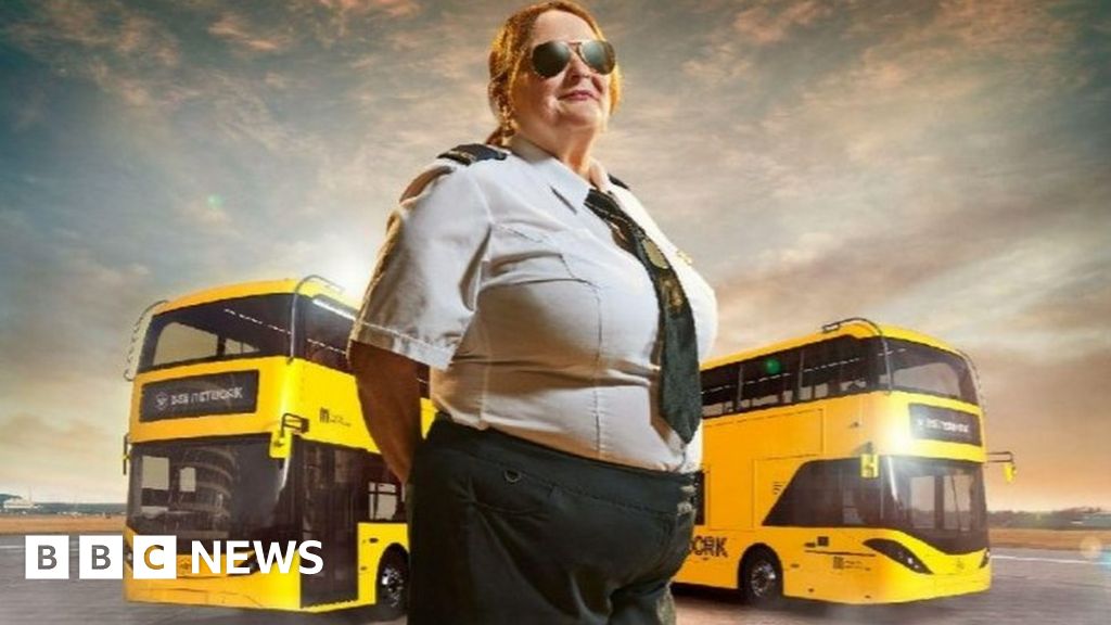 Greater Manchester buses: search begins for new network's drivers - BBC News
