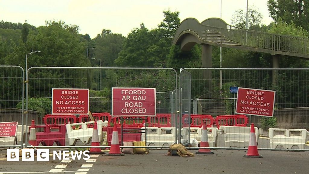 Bridge-collapse fears trigger alert for Bassaleg homeowners - BBC News