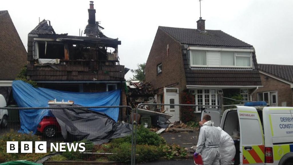 Derbyshire explosion: Female victim died of stab wounds - BBC News
