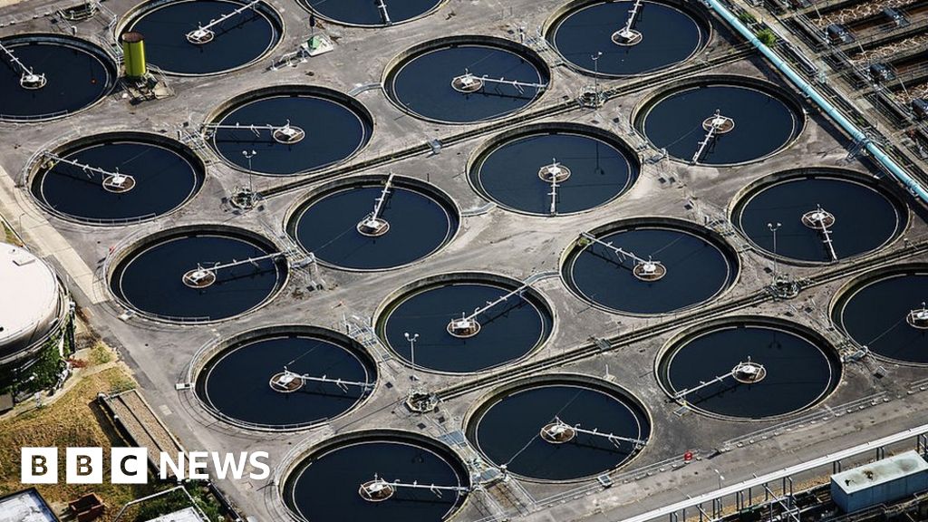 Camberley: Sewage storage tanks to be decommissioned - BBC News