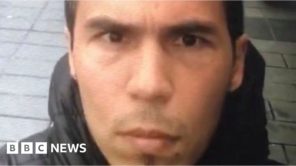 Istanbul nightclub shooting: 'Selfie' video shows attack suspect - BBC News