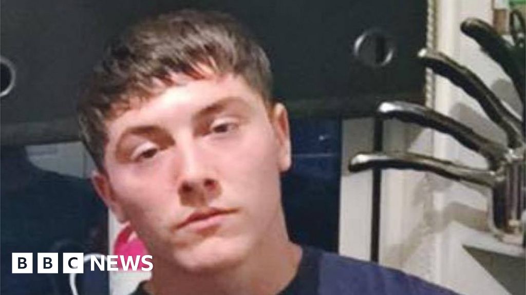 Man's handcuffed body found in Southampton river