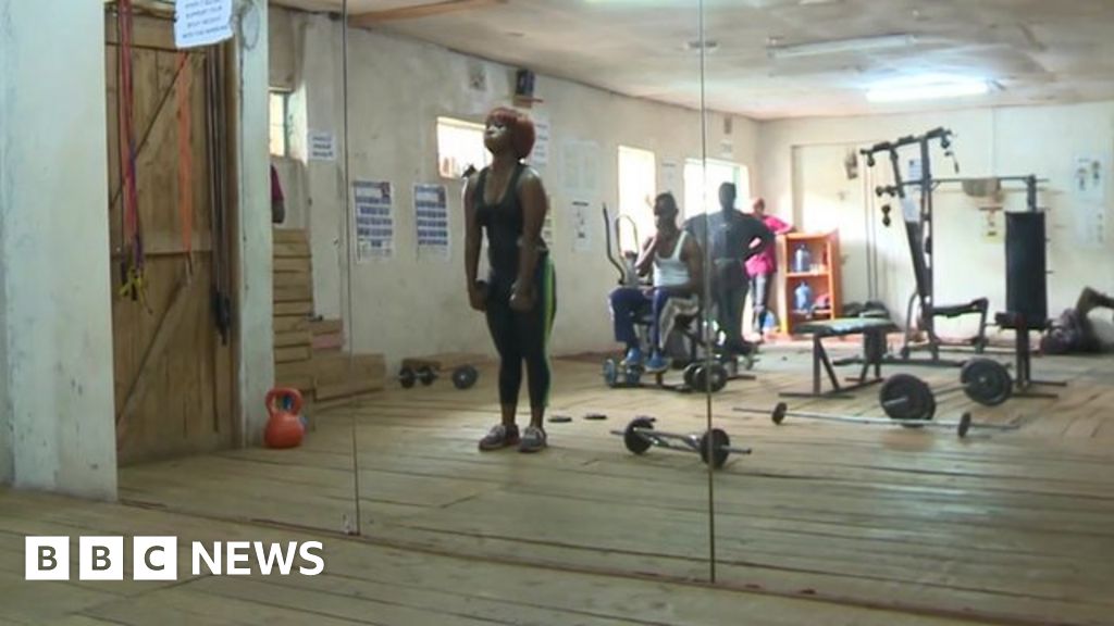 Inside a Nairobi gym that costs one dollar a day - BBC News