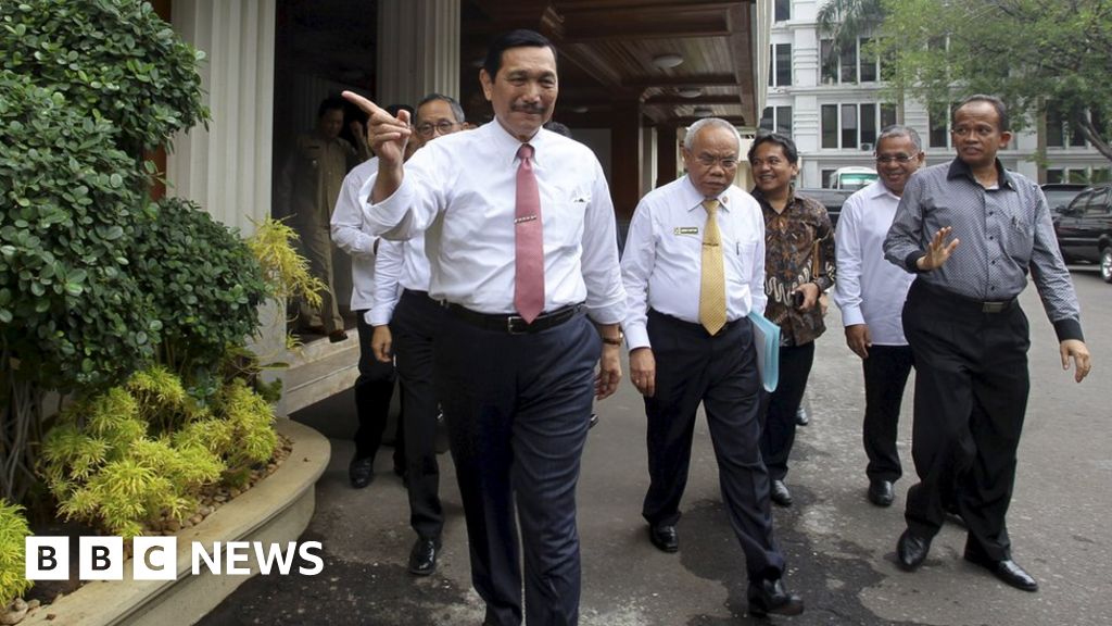 Indonesia announces temporary halt to executions - BBC News