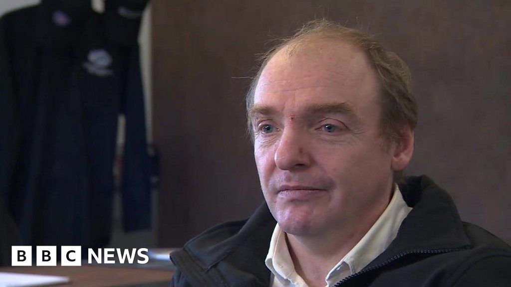 Liverpool bomb: Taxi driver saw red light on bomber's vest, says witness