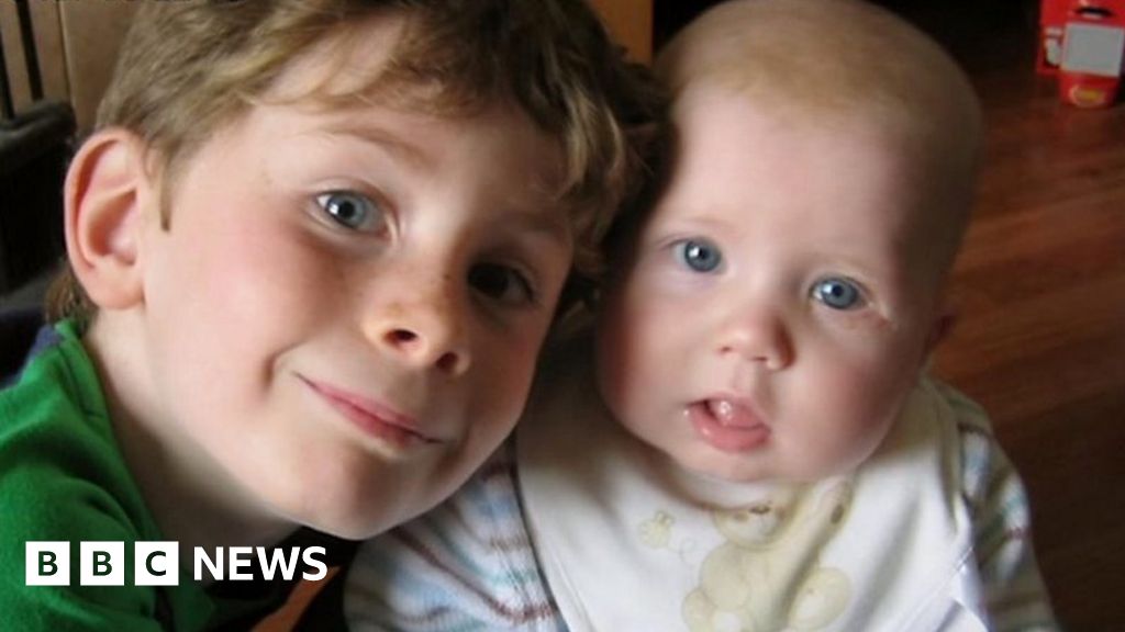 Children in Need: How charity helped Swansea family - BBC News
