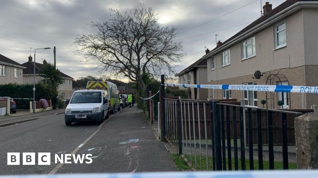 Selston: Woman and nine-year-old boy die after house fire - BBC News