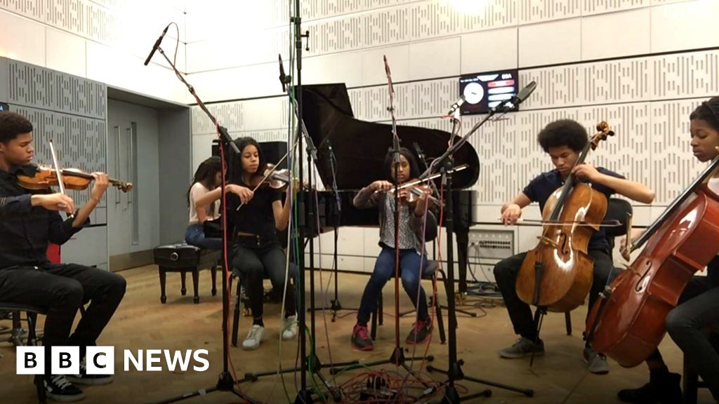What is it like to have five musicians for siblings? - BBC News