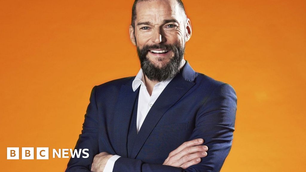First Dates Fred: More than a maitre d' - BBC News
