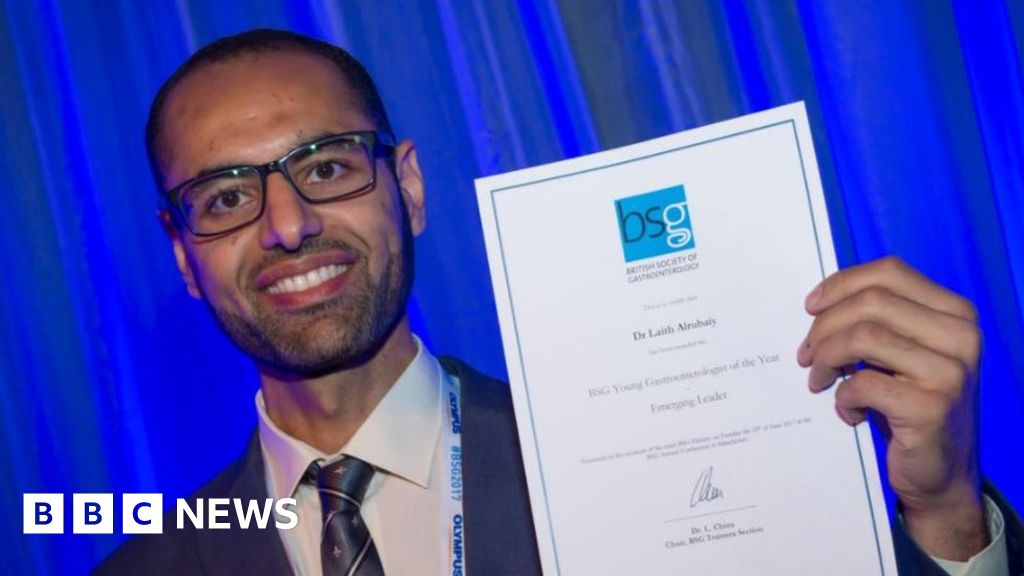 Cardiff doctor first in Wales to win top medical award - BBC News