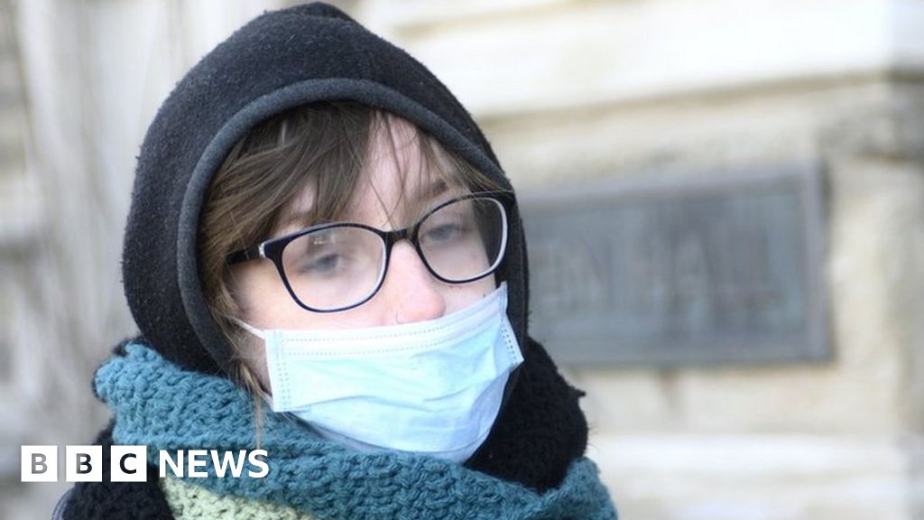 Why are university students catching mumps? - BBC News