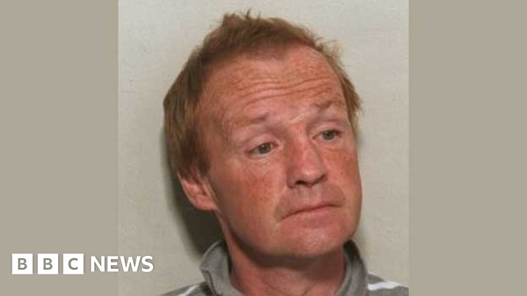 Murder inquiry over man found in Greenock cemetery - BBC News