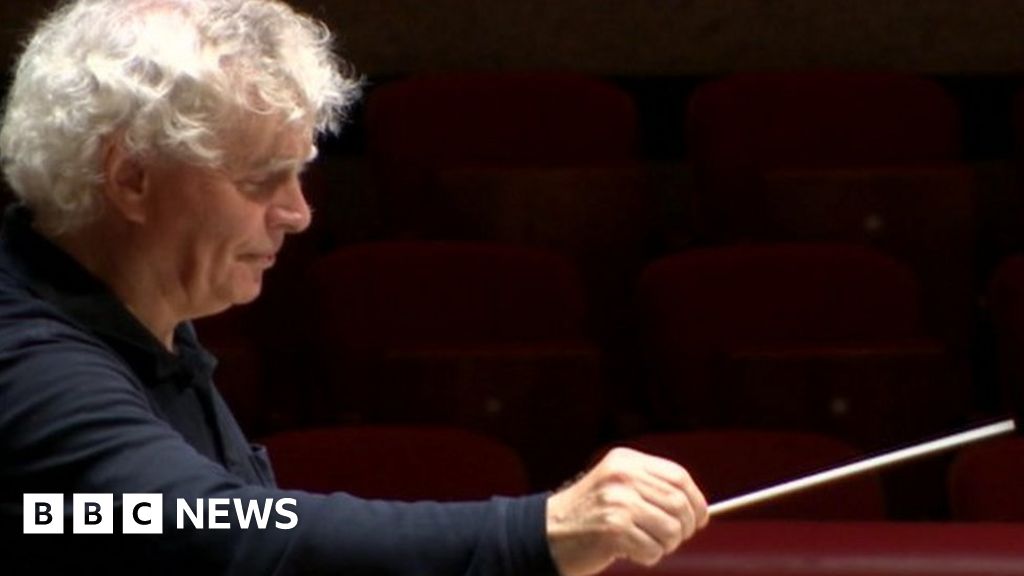 Sir Simon Rattle opens International Concert Season - BBC News