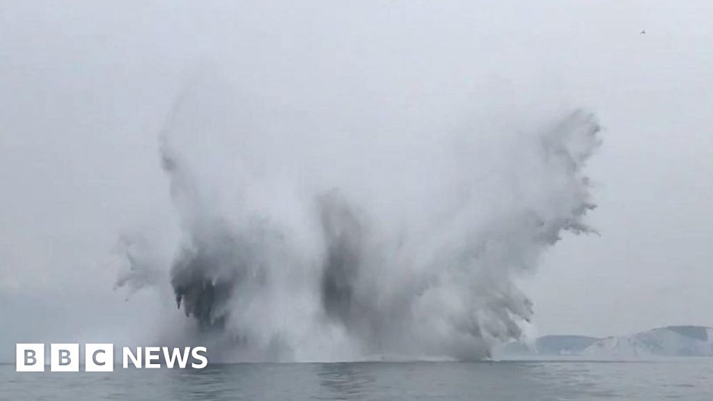 Isle of Wight: WW2 sea mine detonated by Navy