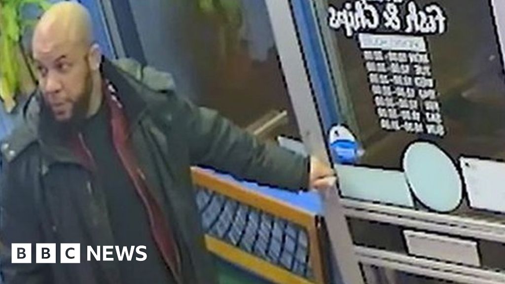 Westminster inquest: Khalid Masood 'sent kissing emoji' before attack