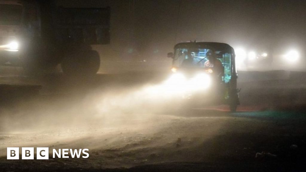 Why were India's dust storms so deadly? - BBC News