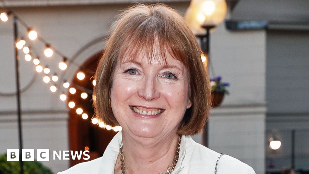 Labour's Harriet Harman to run for Commons Speaker - BBC News