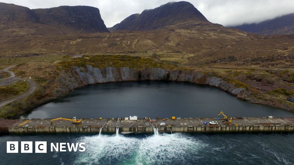 First work for dry dock at Kishorn in 23 years - BBC News