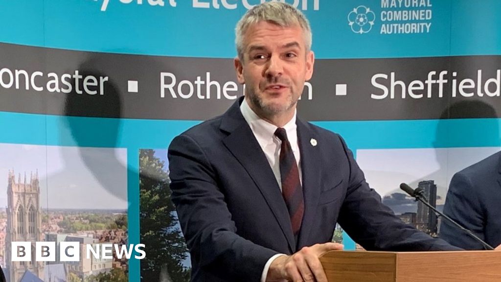 South Yorkshire Mayor: Oliver Coppard re-elected for Labour - BBC News